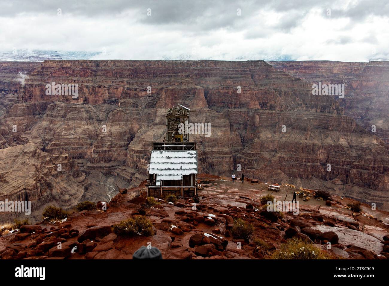 Views of the Guano viewpoint with its famous mine in the Grand Canyon ...