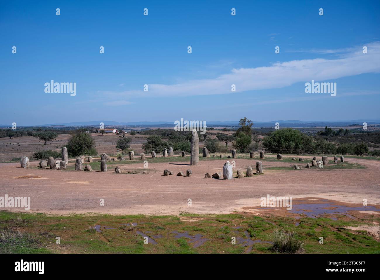 Prehistoric megalithic structure hi-res stock photography and images ...