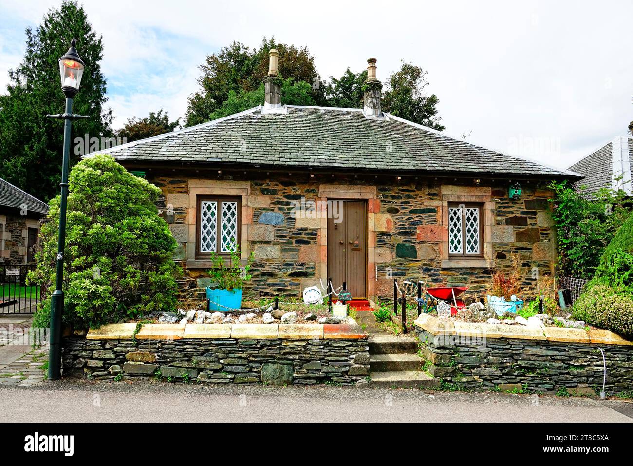 Luss village scotland hi-res stock photography and images - Alamy