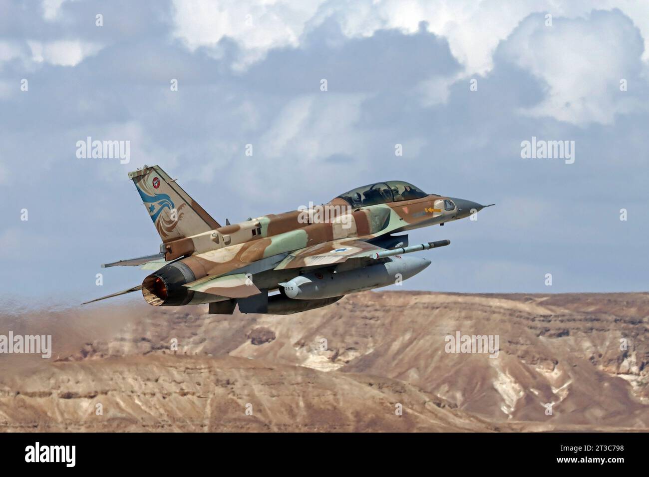 An Israeli Air Force F-16I Sufa taking off Stock Photo - Alamy