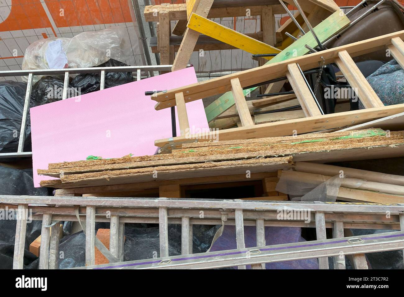 Construable hi-res stock photography and images - Alamy