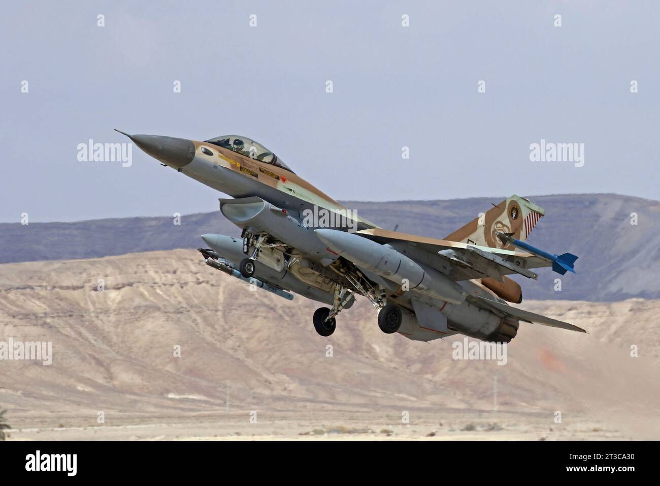 An Israeli Air Force F-16C Barak taking off Stock Photo - Alamy
