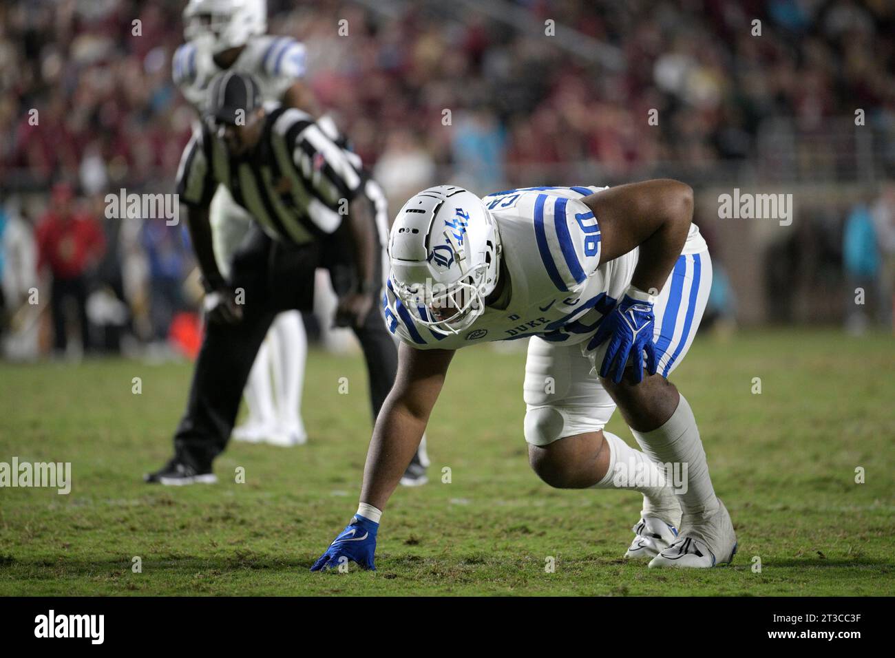 Duke defensive tackle DeWayne Carter (90) sets up for a play during the ...