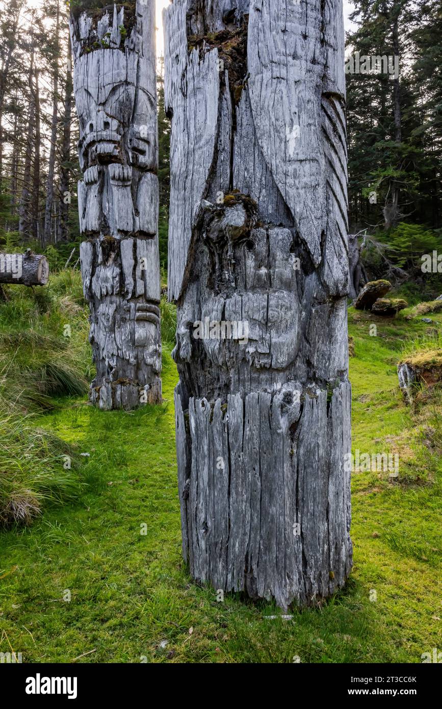 Haida watchmen hi-res stock photography and images - Alamy