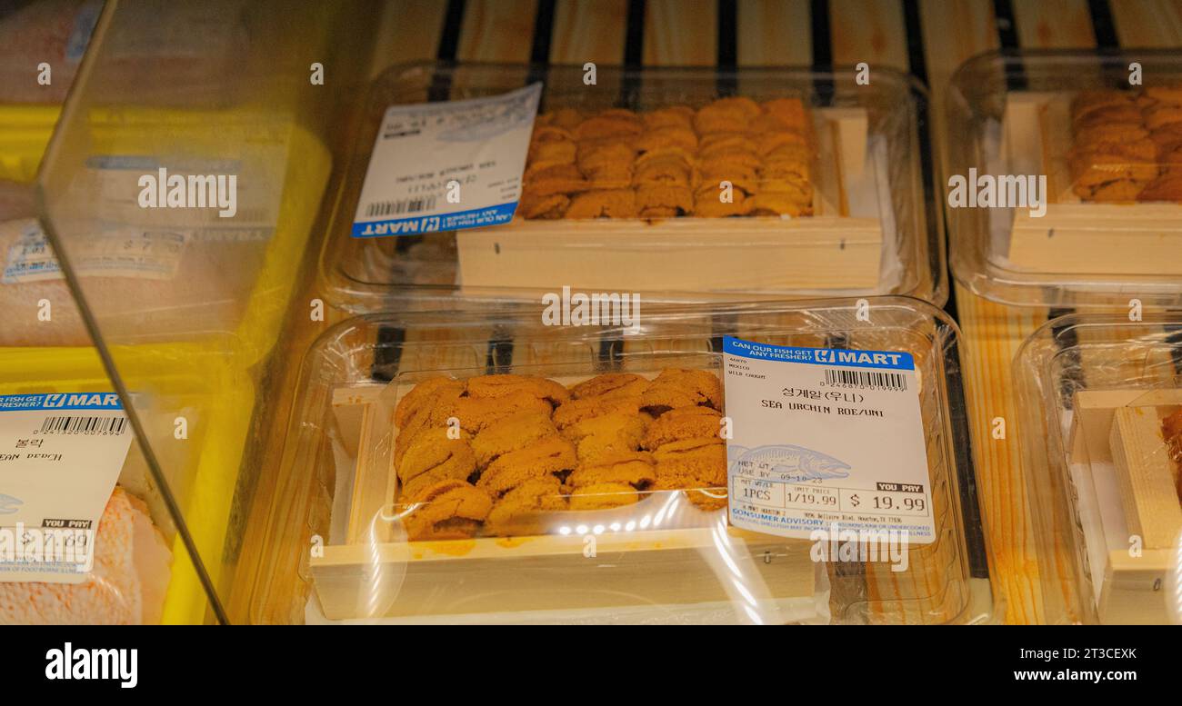 Inviting manner hi-res stock photography and images - Alamy