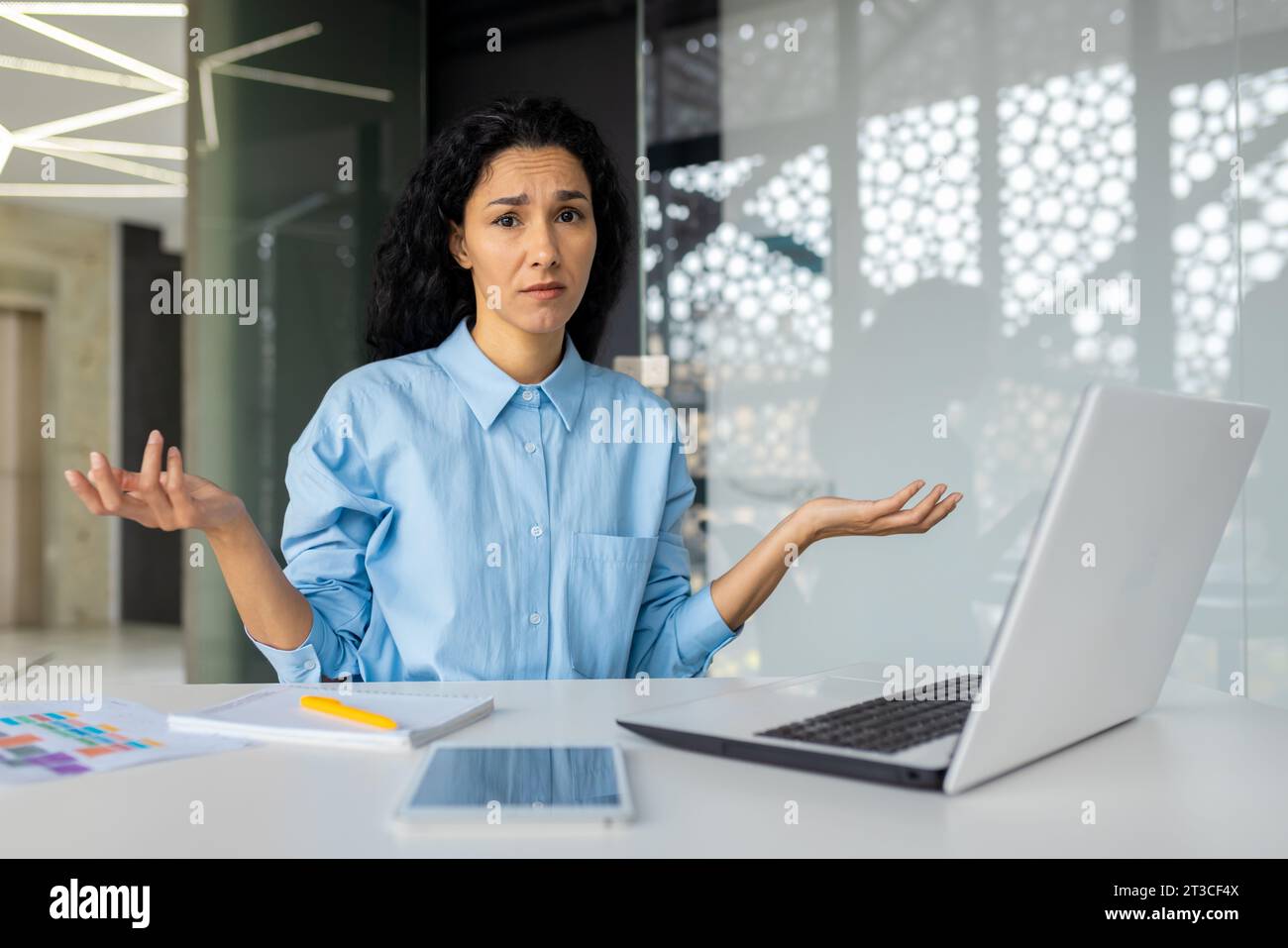 Frustrated sad woman working hi-res stock photography and images - Alamy