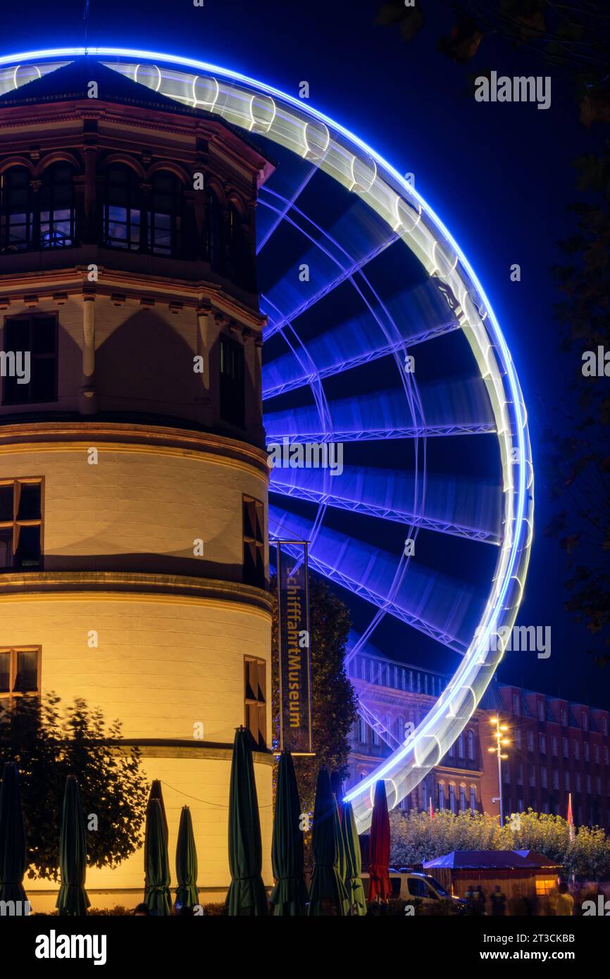 Quality street tower hi-res stock photography and images - Alamy