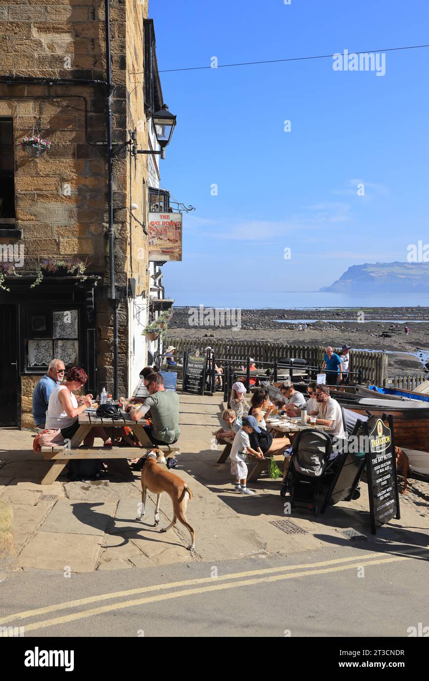 Picturesque old fishing village, Robin Hood's Bay, on the Heritage ...