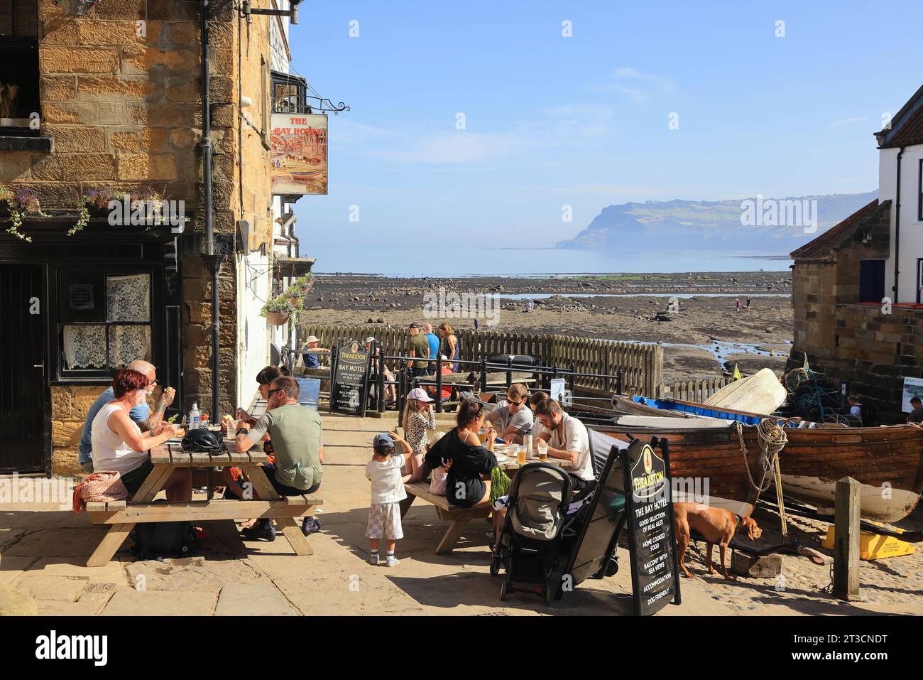 Picturesque old fishing village, Robin Hood's Bay, on the Heritage ...