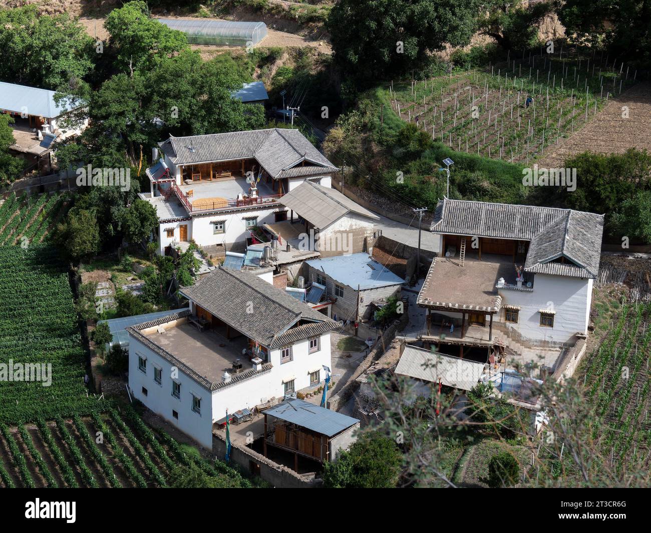 Tibetan village in china hi-res stock photography and images - Alamy