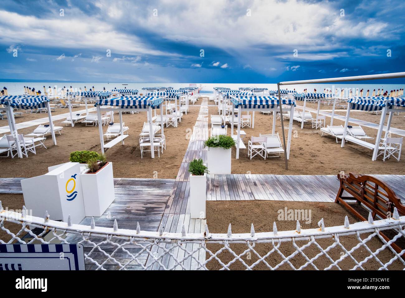 Grado italy beach hi-res stock photography and images - Alamy
