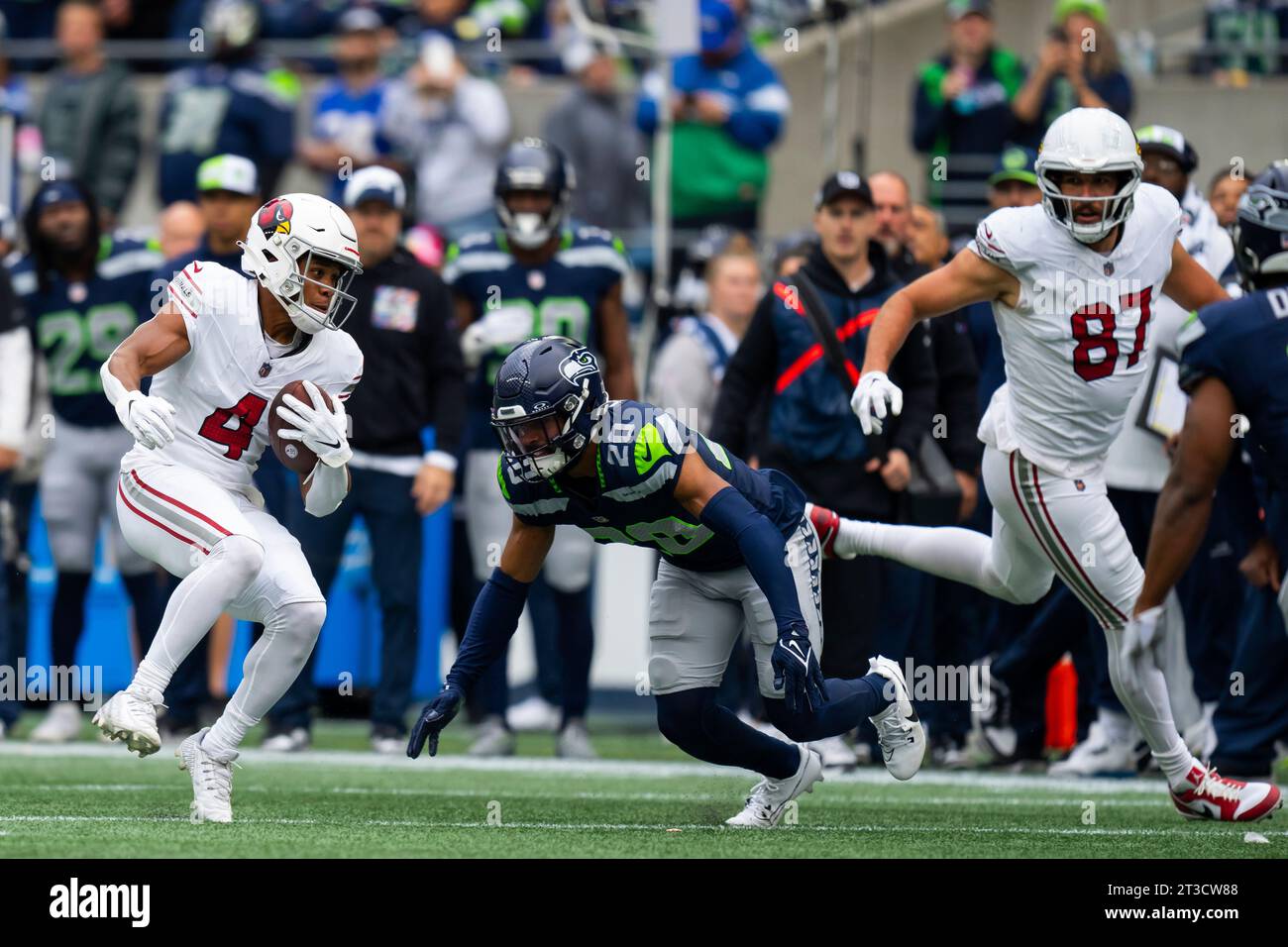 Arizona Cardinals wide receiver Rondale Moore (4) runs with the ball as ...