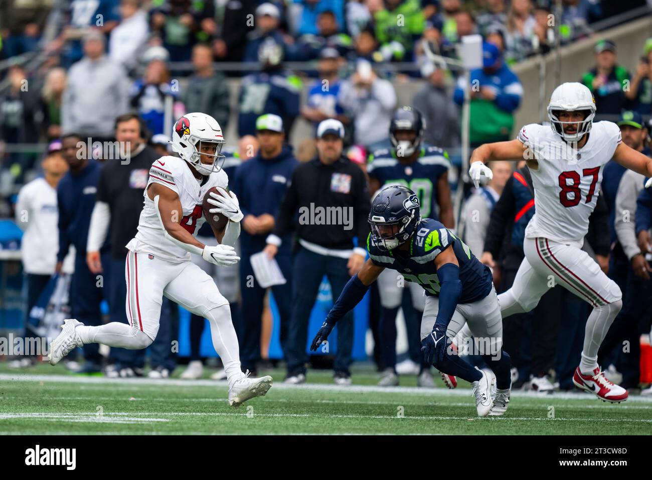 Arizona Cardinals wide receiver Rondale Moore (4) runs with the ball as ...
