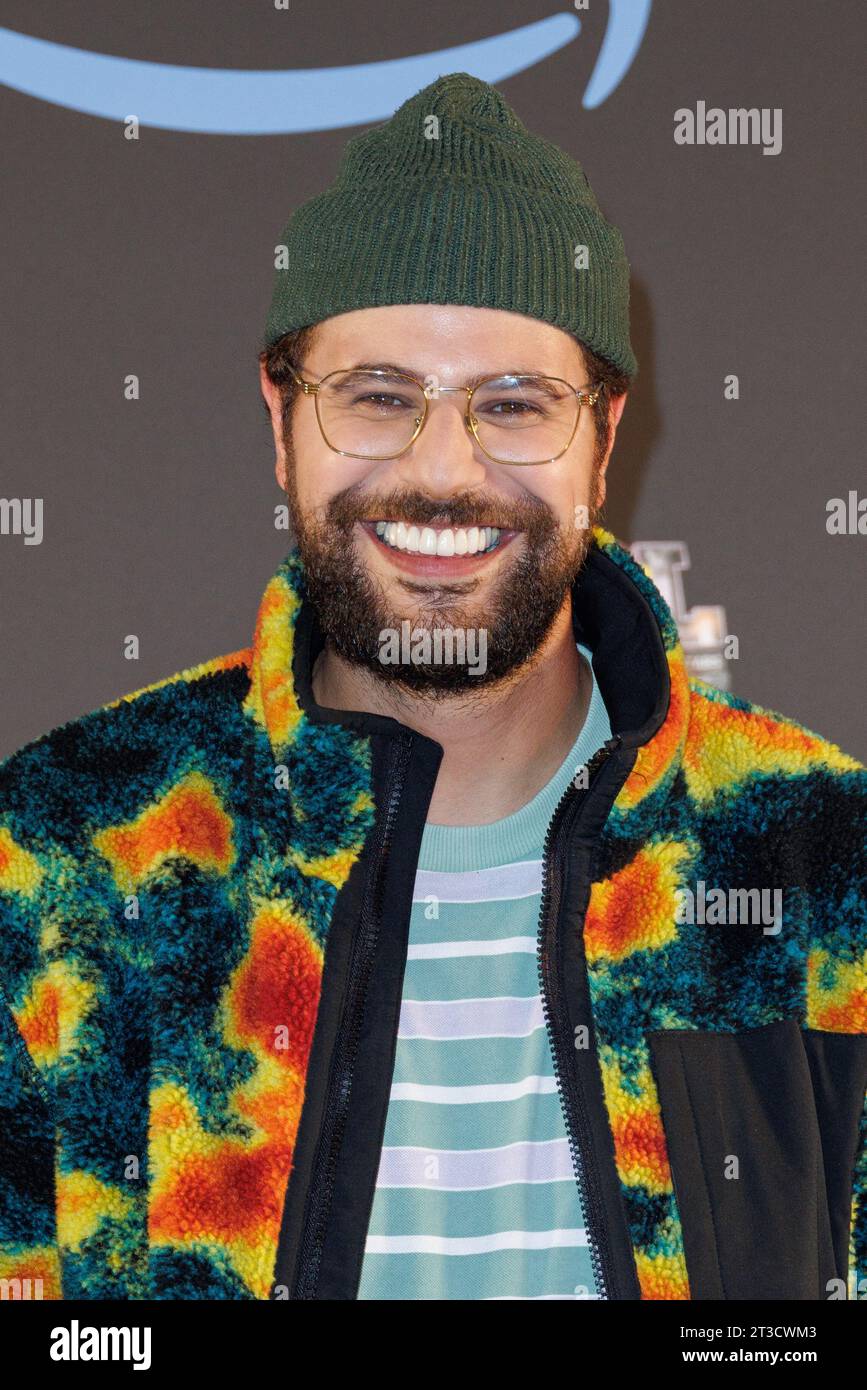 Paris, France. 24th Oct, 2023. Hakim Jemili attends the premiere of LOL ...