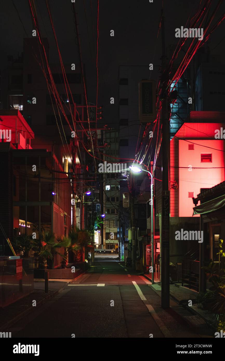 Dark alley car hi-res stock photography and images - Alamy