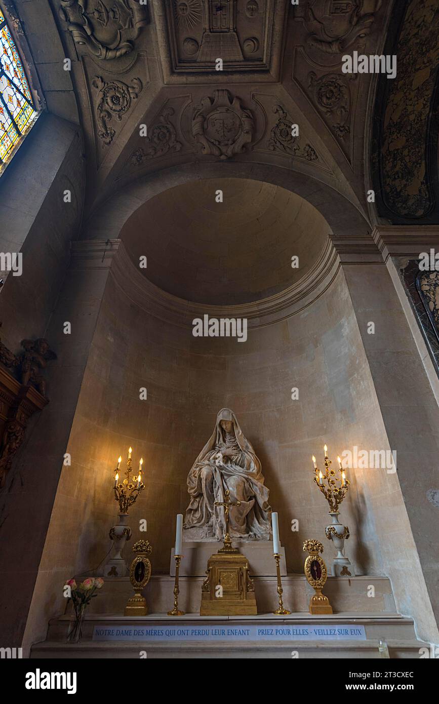 Sculpture of the Virgin Mary in the side altar of Saint Paul Saint ...