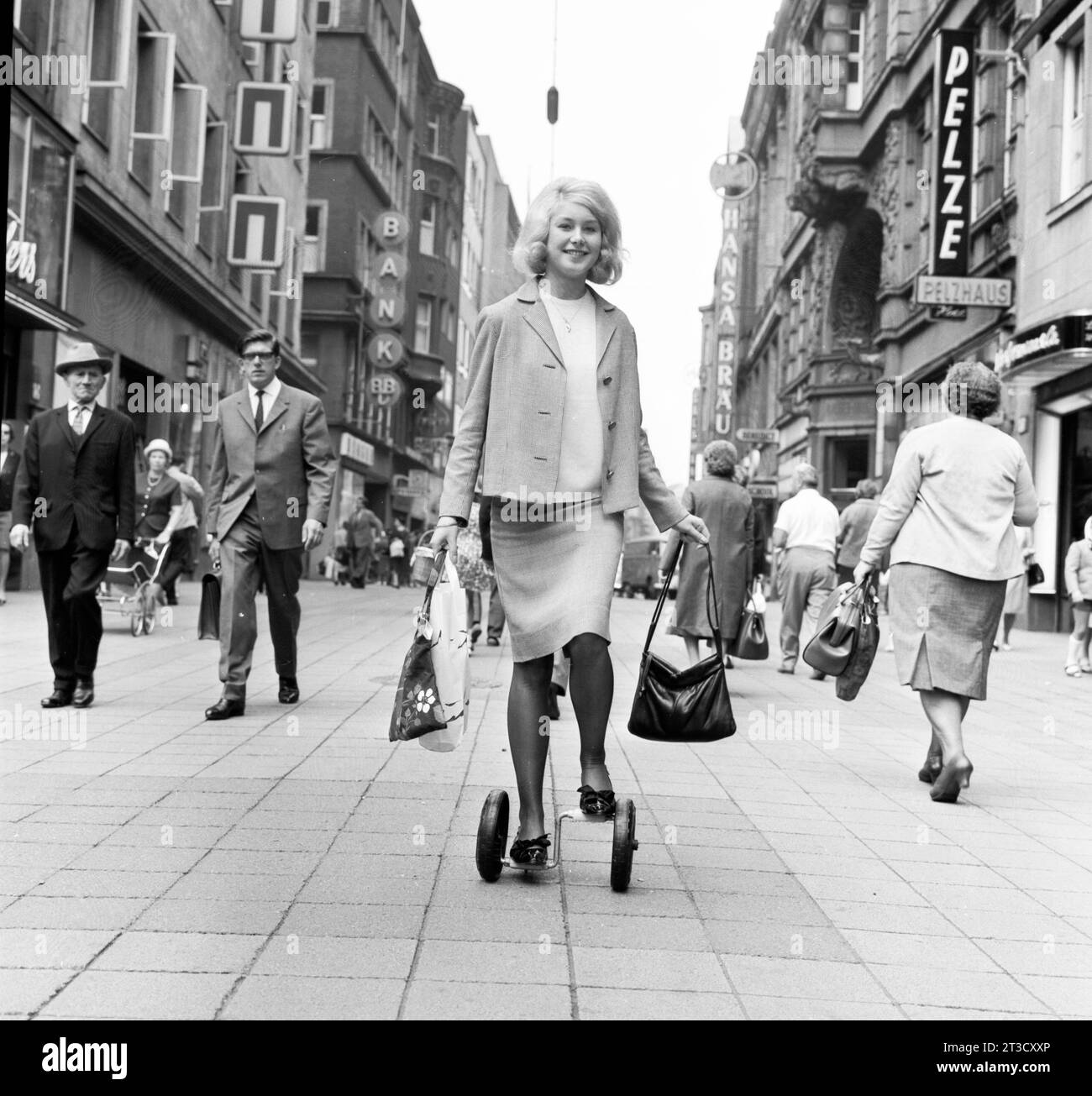 DEU, Germany: The historical colour photos from the times of the 70s ...