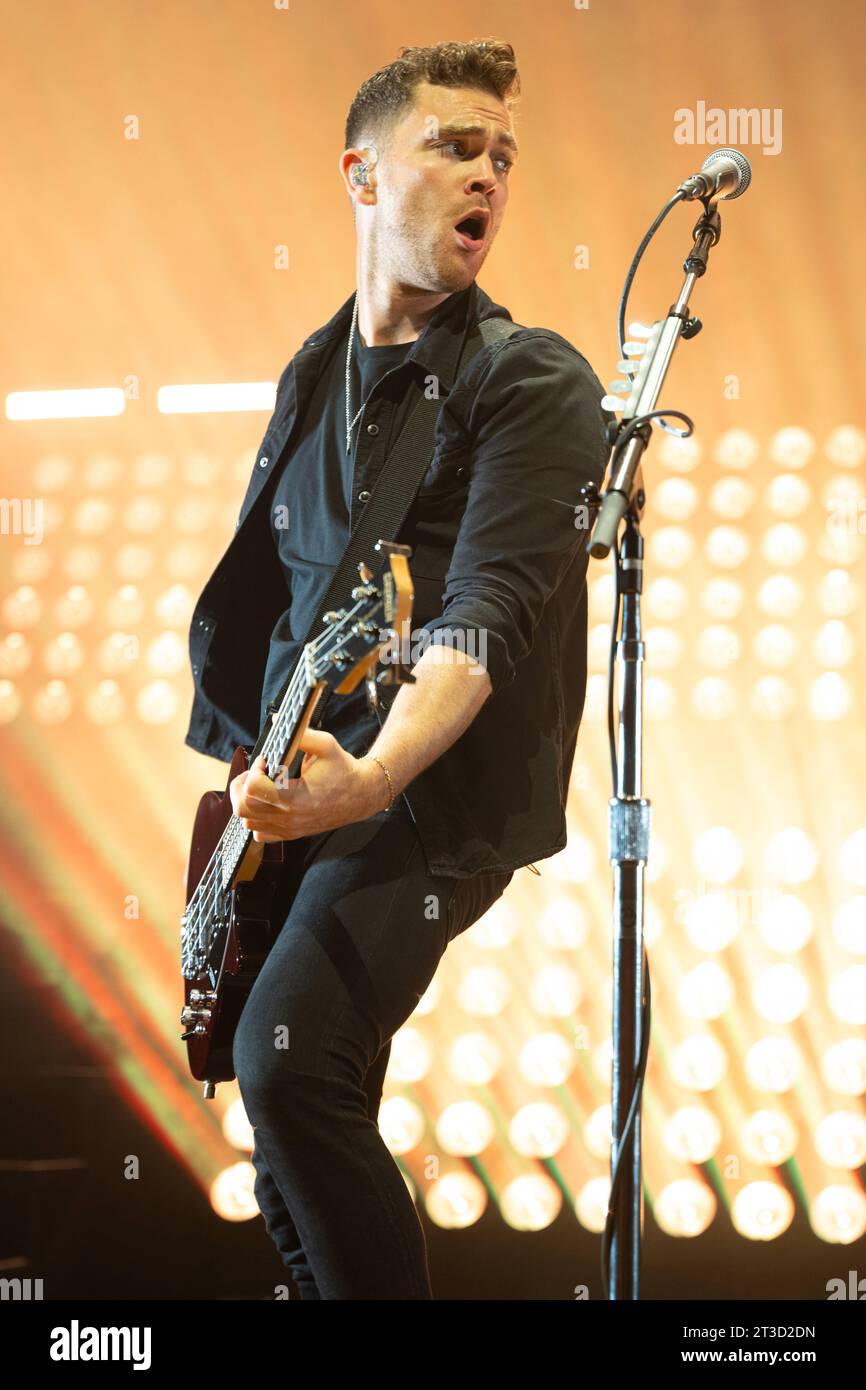 Royal Blood Performing in London Rock band Royal Blood performing at ...