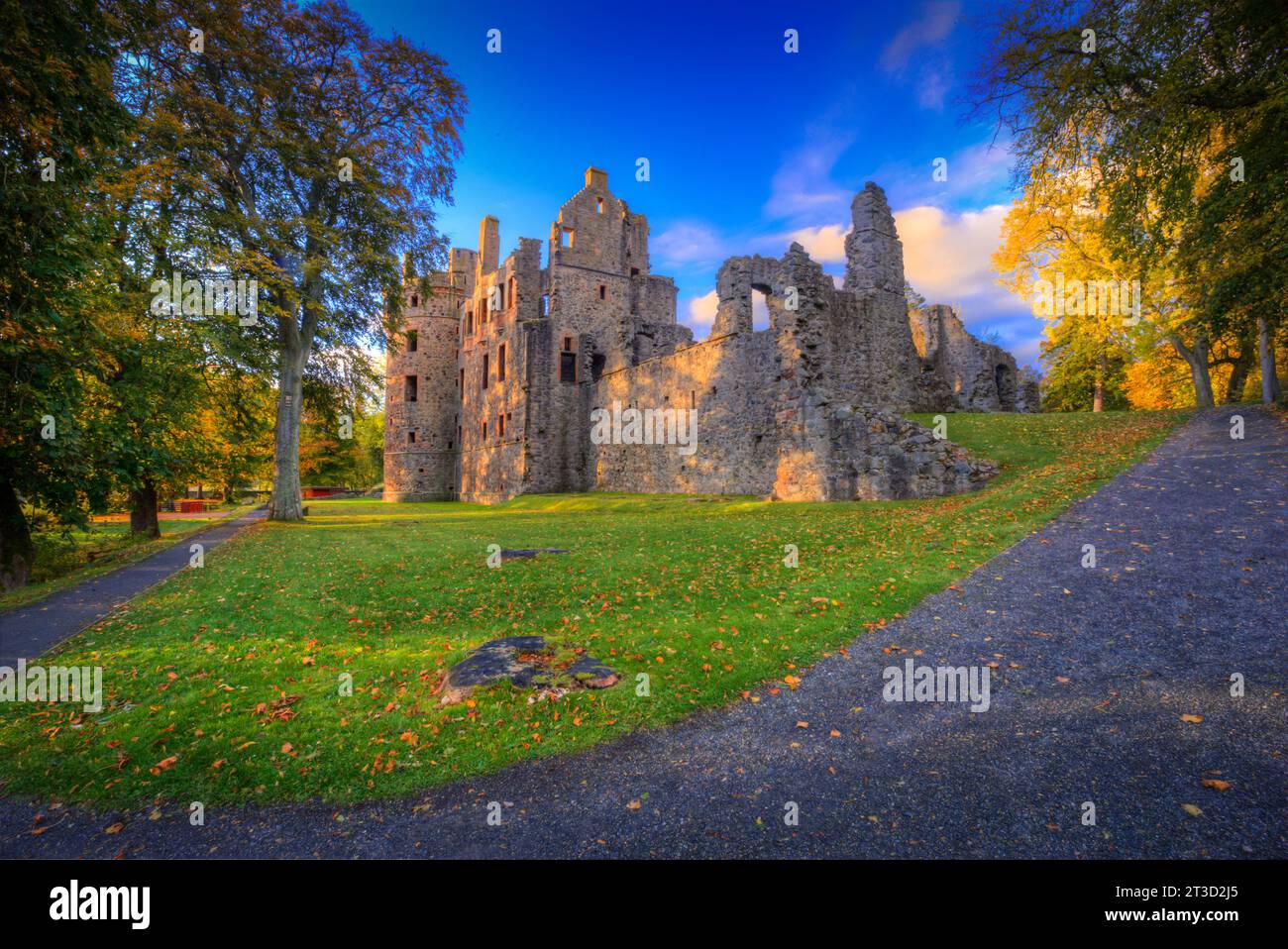 Ruin of the huntly castle hi-res stock photography and images - Alamy