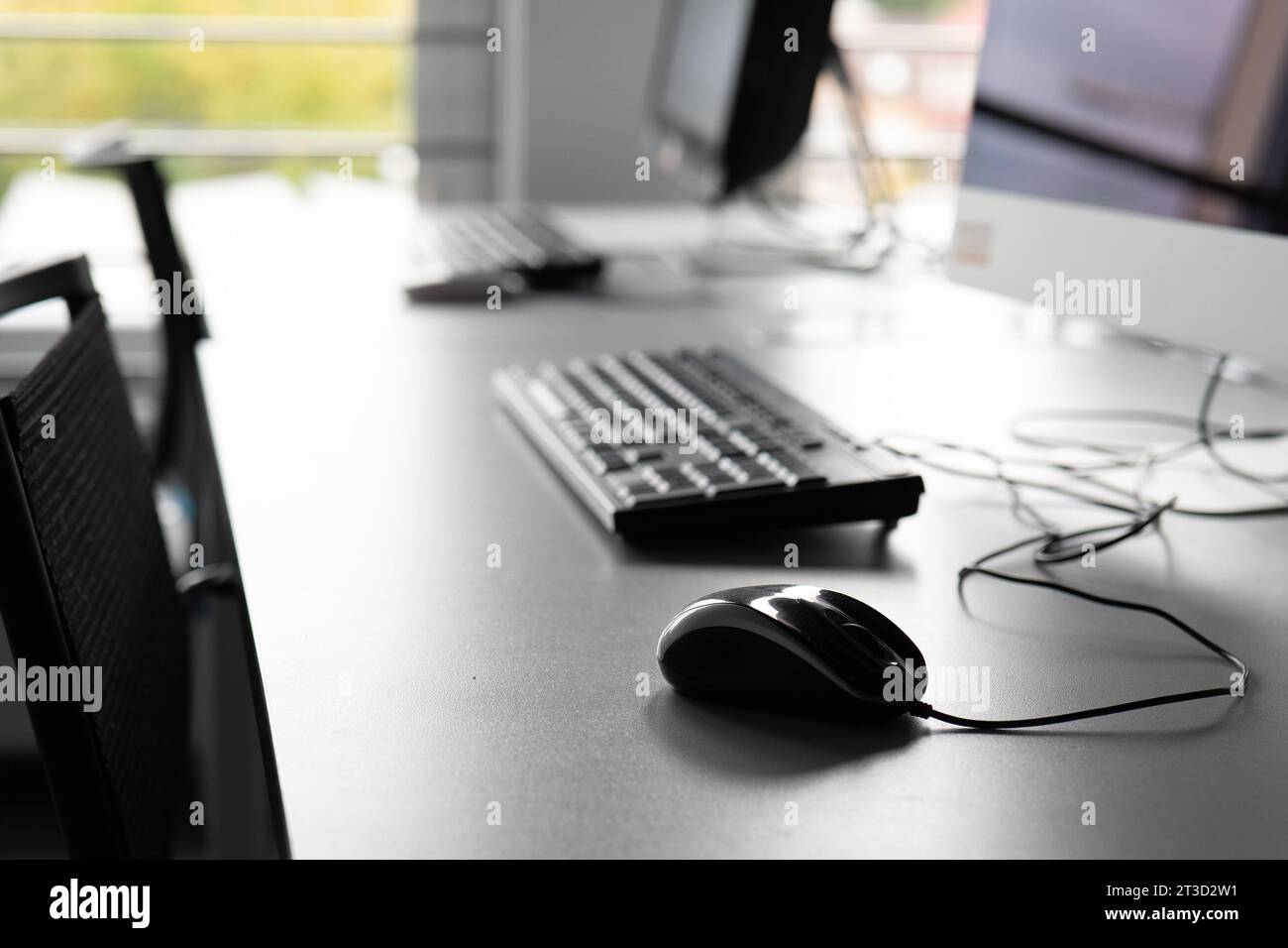 Office desk computer mouse hi-res stock photography and images - Alamy