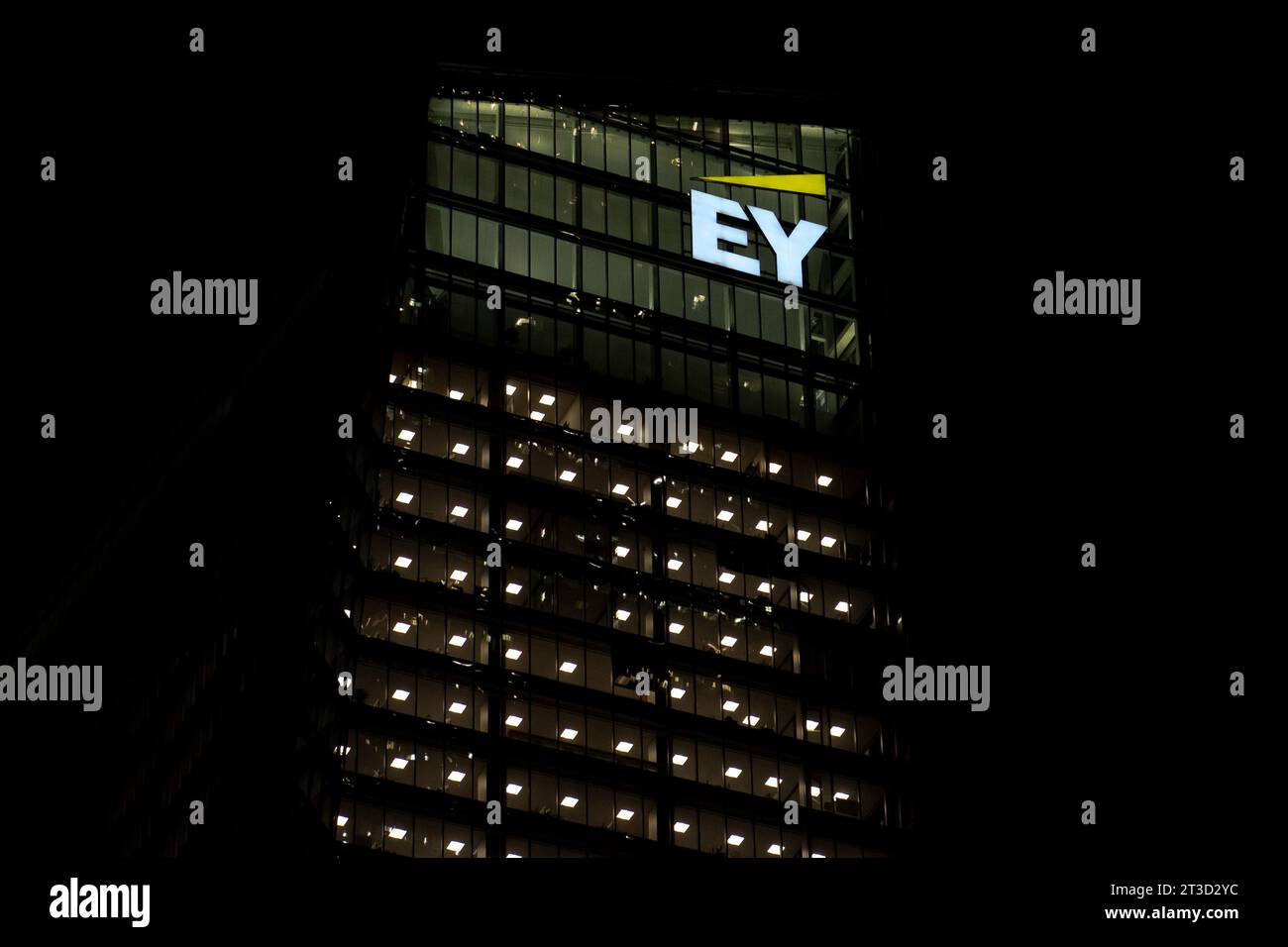 Toronto, ON, Canada – March 29, 2023: EY Tower in downtown Toronto ...