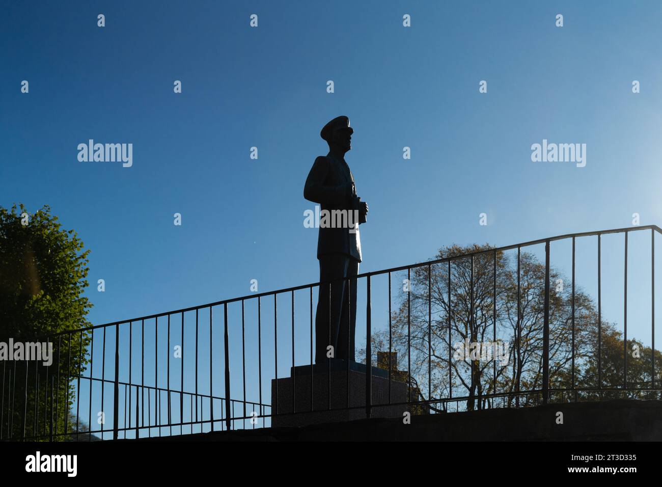 Statue of King Haakon VII, Bergenhus Fortress, Bergen, Norway Stock ...