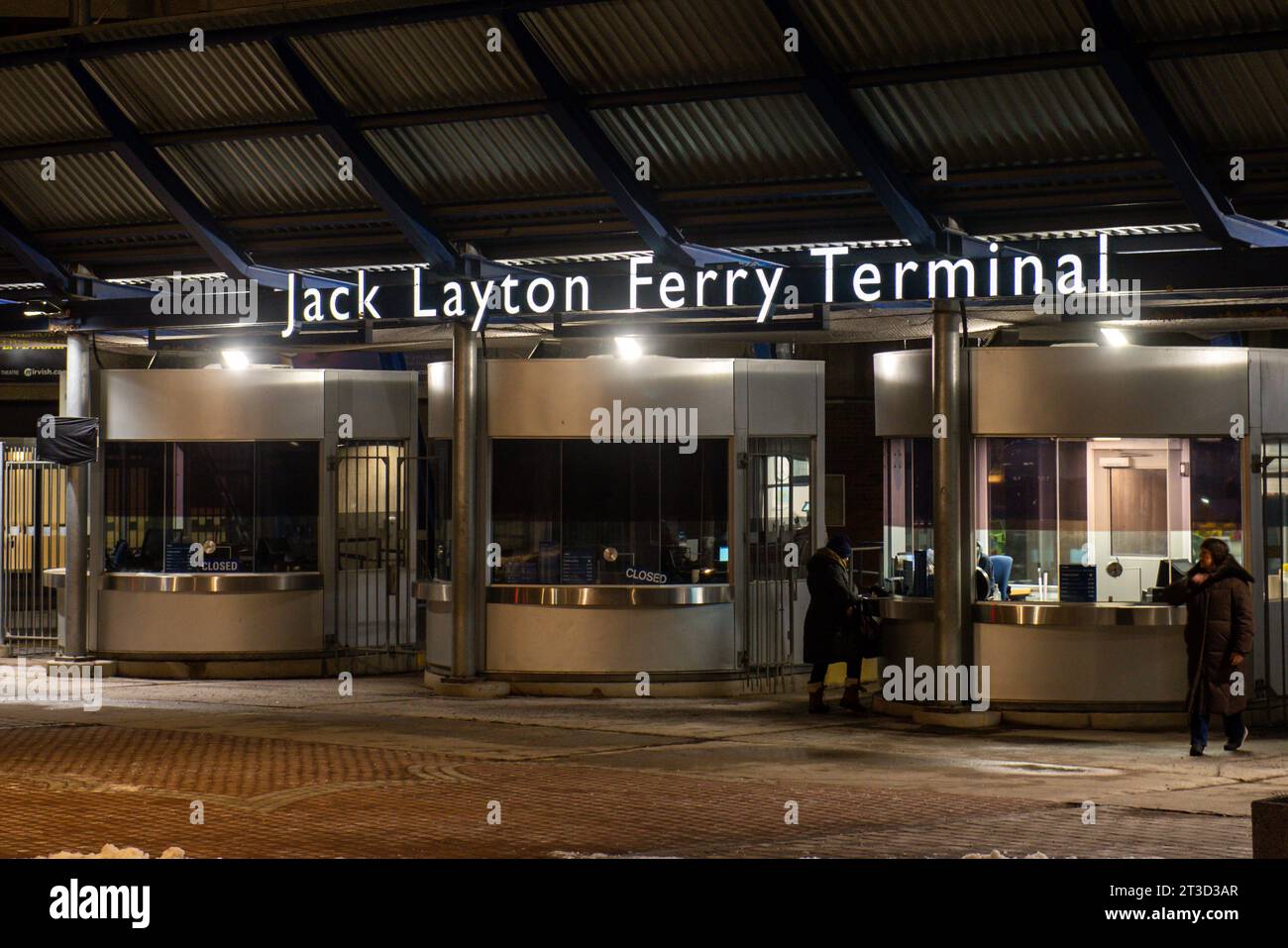 Port of toronto cruise ship hi-res stock photography and images - Alamy