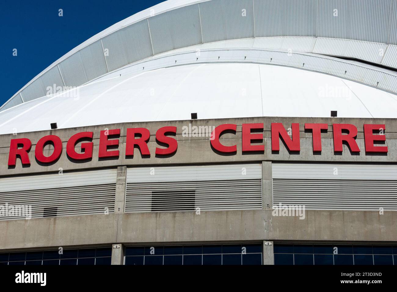 Rogers centre toronto roof hi-res stock photography and images - Alamy