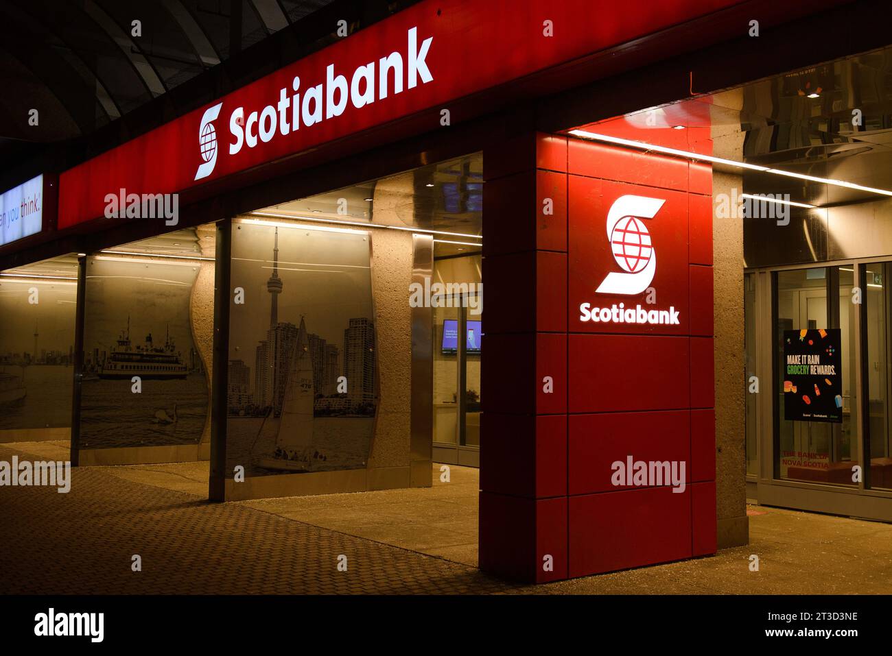 Scotiabank bank outside exterior hi-res stock photography and images ...