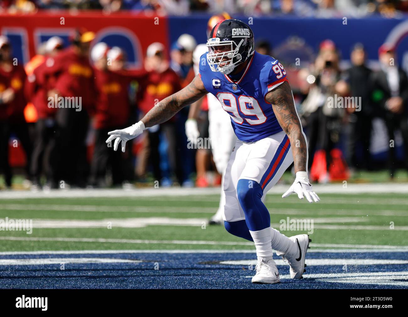 New York Giants defensive lineman Leonard Williams (99) celebrates the ...