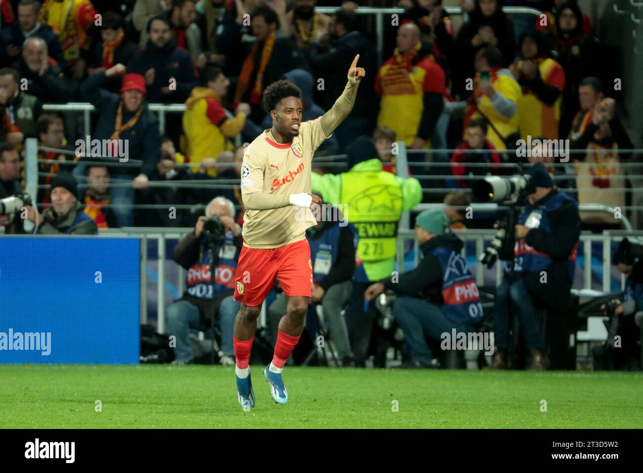 Lens, France. 24th Oct, 2023. Elye Wahi of Lens celebrates his goal ...