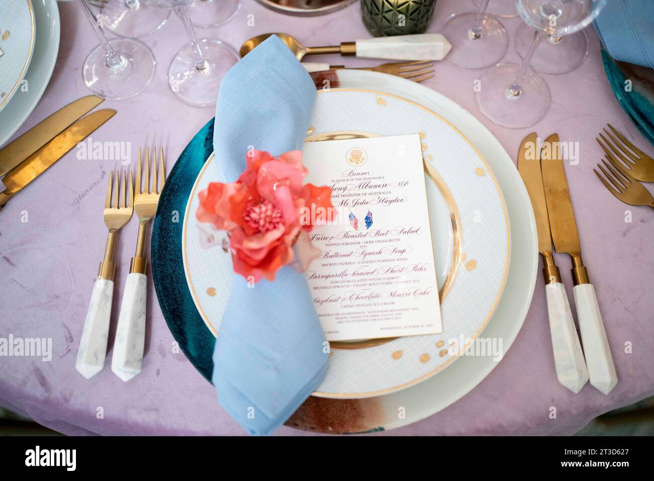 White house state dinner menu hi-res stock photography and images - Alamy