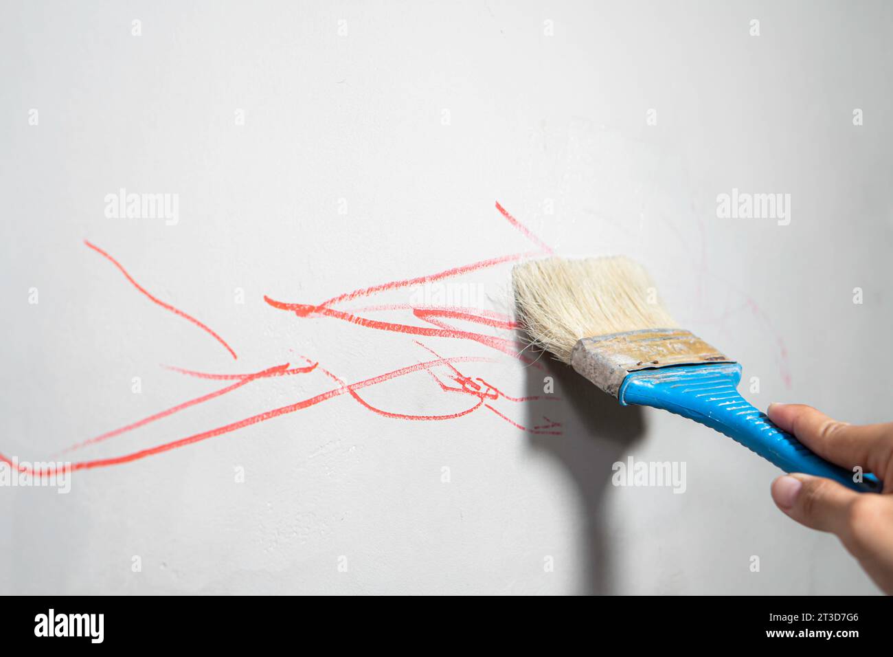 Male hand painting wall hi-res stock photography and images - Alamy