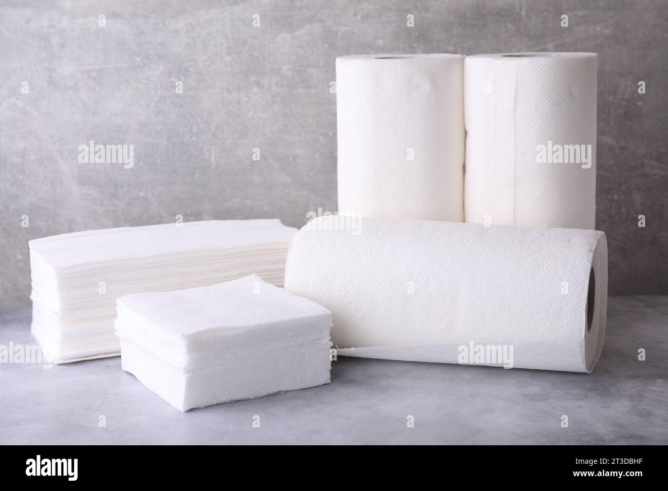 Rolls stacks paper towels hi-res stock photography and images - Alamy