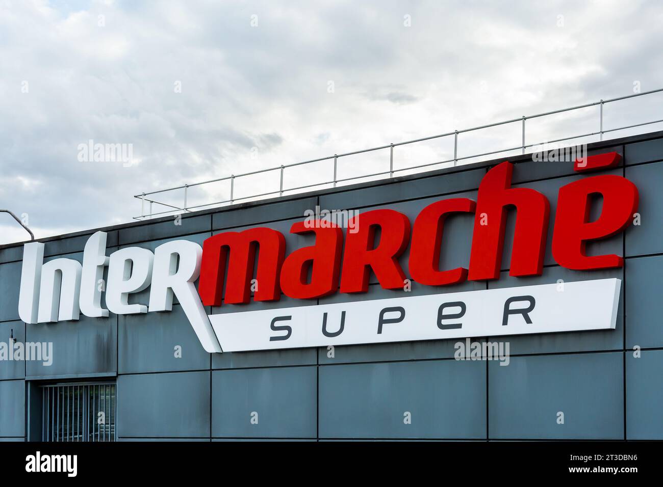 Intermarche logo hi-res stock photography and images - Alamy