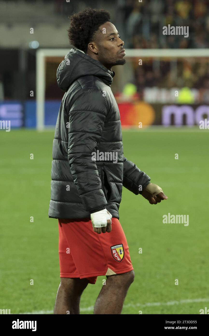 Elye Wahi of Lens salutes the supporters following the UEFA Champions ...