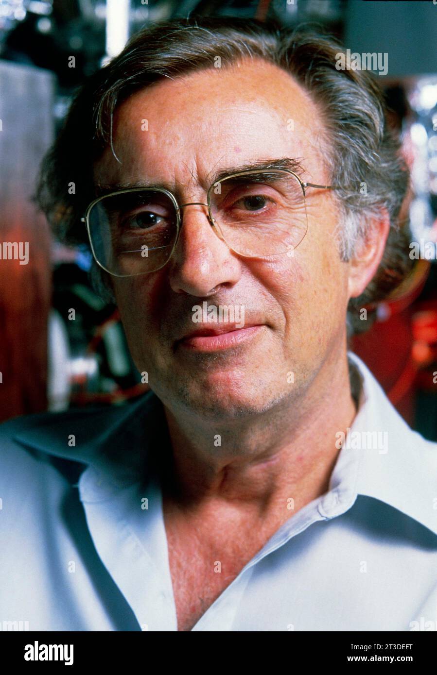 American physicist Professor Albert Crewe Stock Photo - Alamy