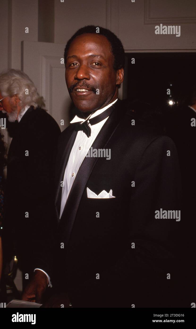 **FILE PHOTO** Richard Roundtree Has Passed Away. Richard Roundtree ...