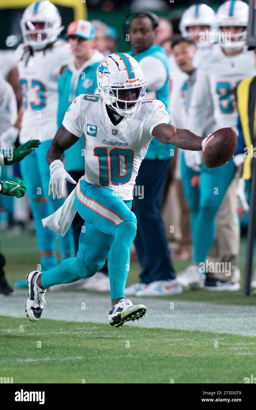 Miami Dolphins wide receiver Tyreek Hill (10) in action during the NFL ...