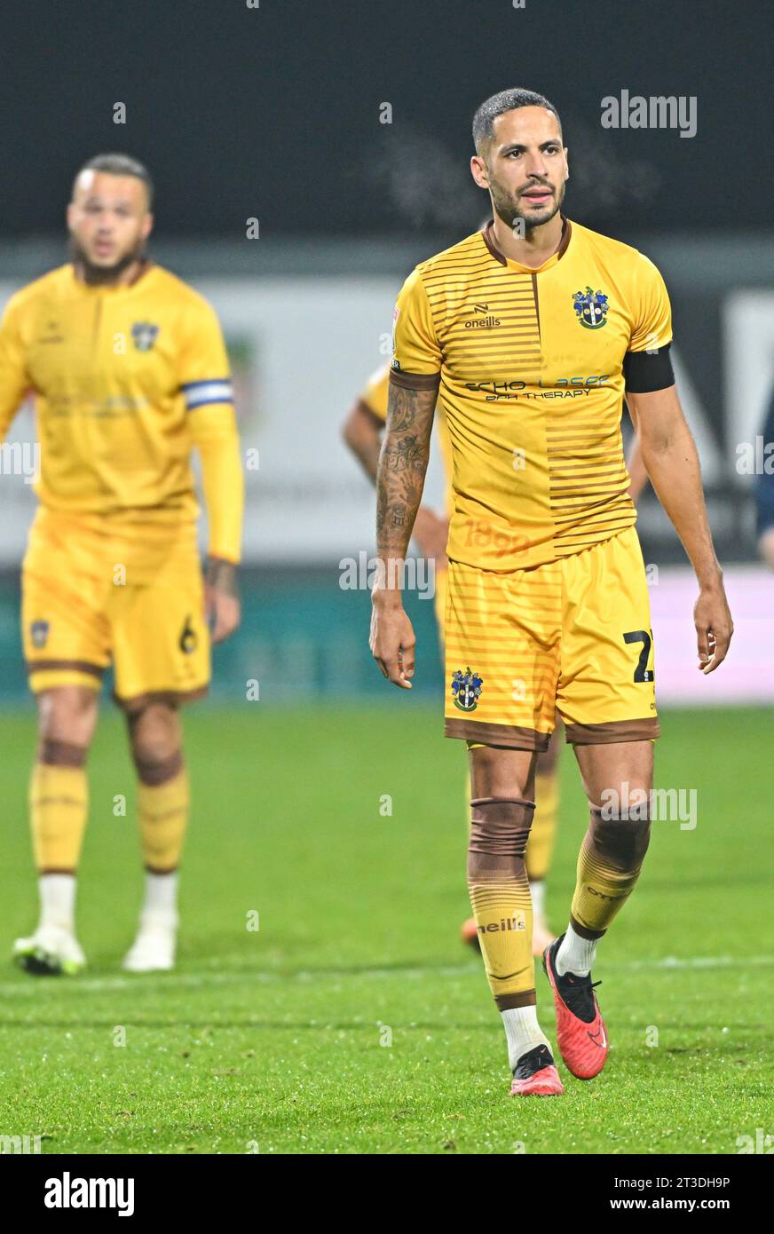 Sutton united football hi-res stock photography and images - Alamy
