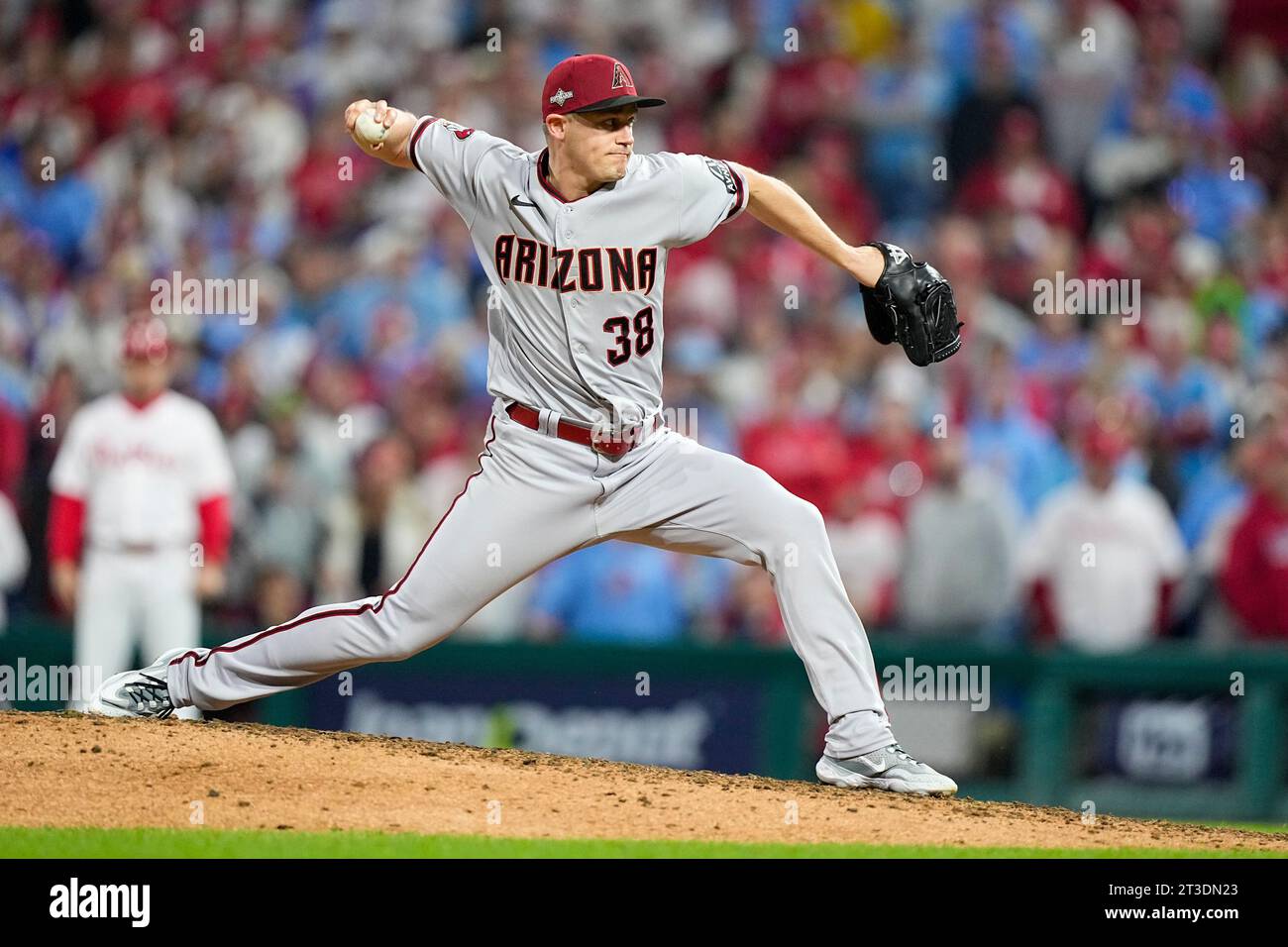 Arizona Diamondbacks relief pitcher Paul Sewald throws against the ...