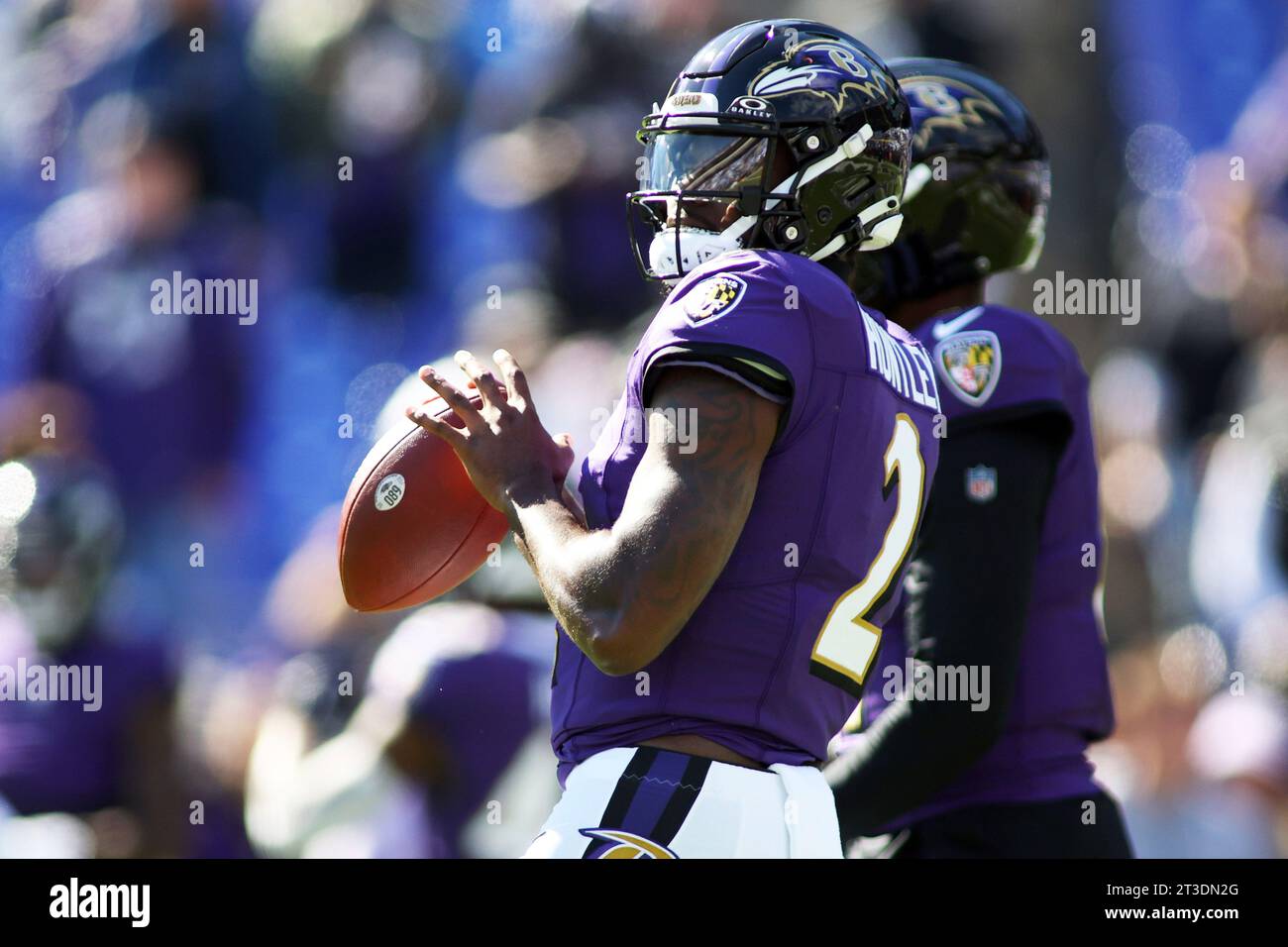 Baltimore Ravens quarterback Tyler Huntley (2) throws before an NFL ...