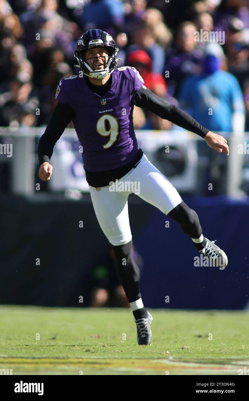 Baltimore Ravens place kicker Justin Tucker (9) kicks during an NFL ...