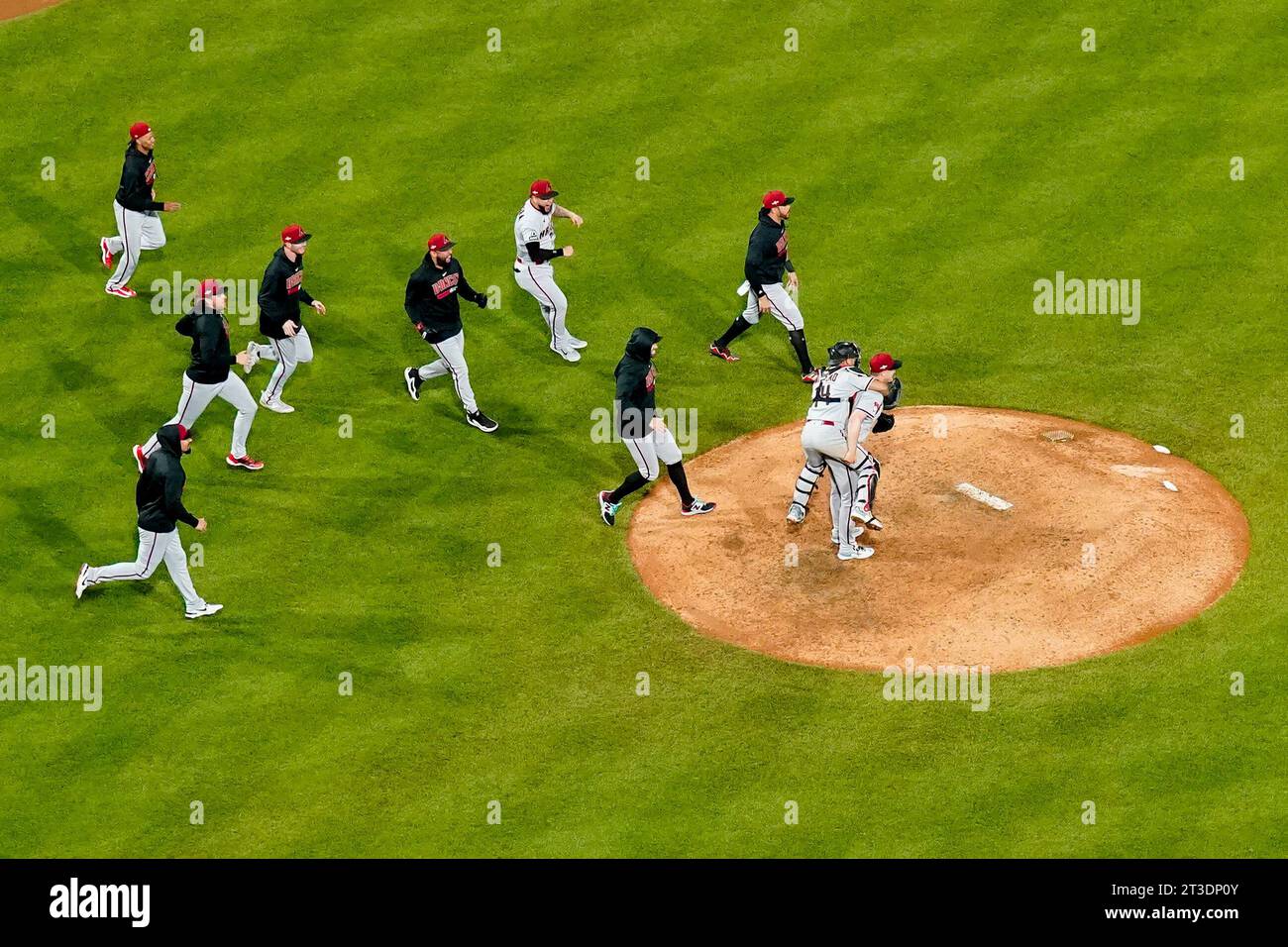 The Arizona Diamondbacks celebrate their win against the Philadelphia ...