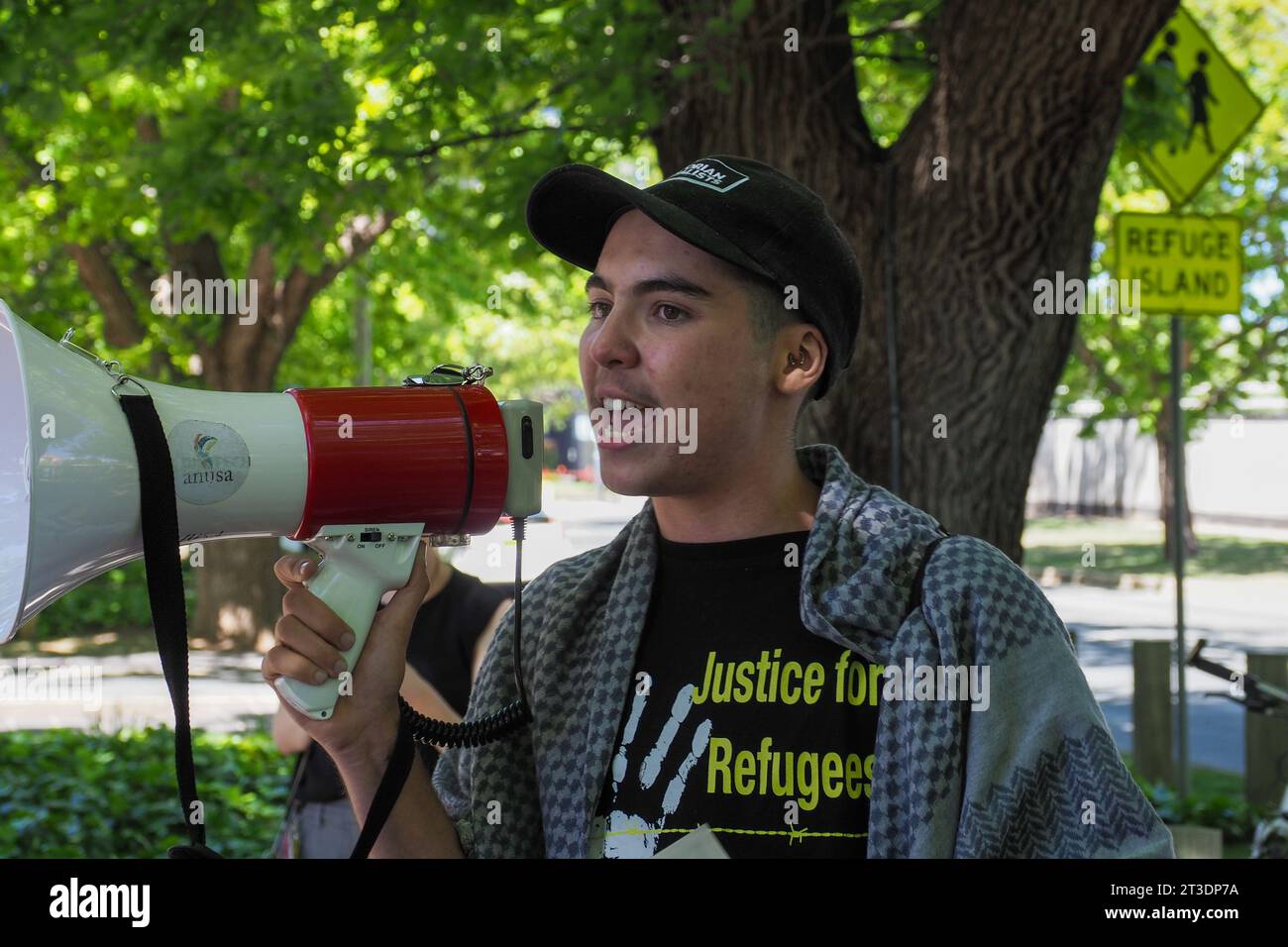 Around 100 people gathered to protest the Israeli Ambassador, Amir ...