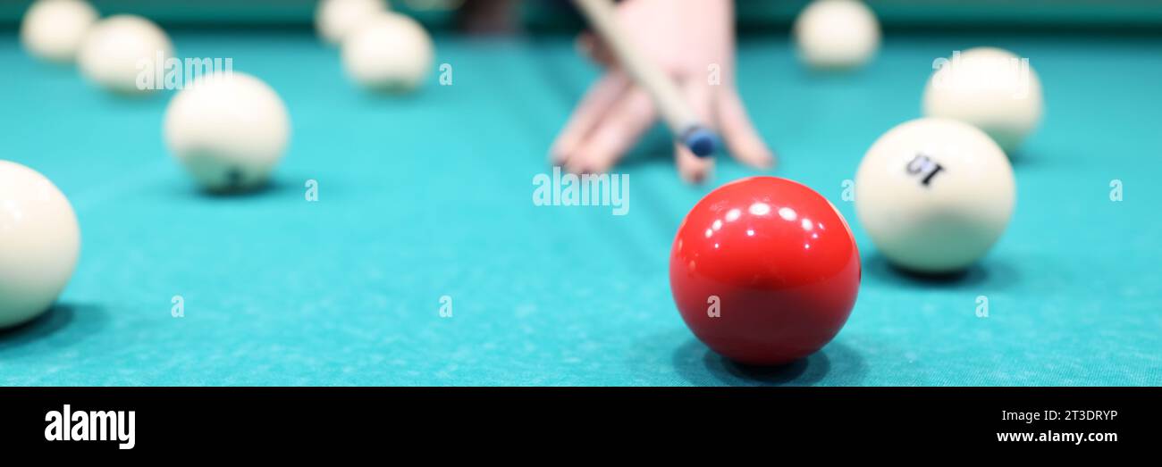 Female pool player hi-res stock photography and images - Alamy