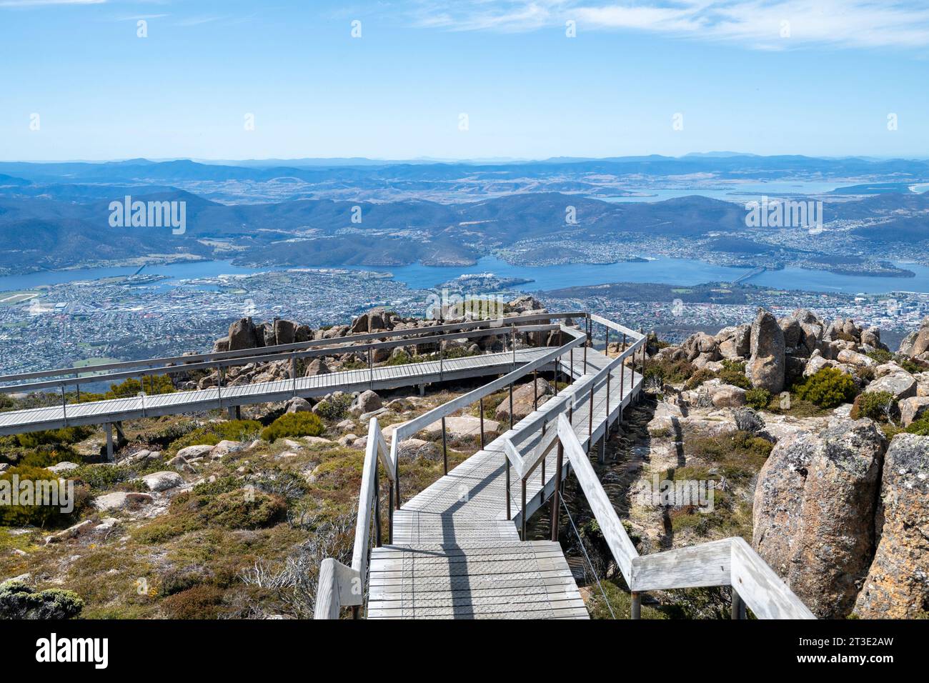View over the city of Hobart, from the summit of Mt Wellington in ...