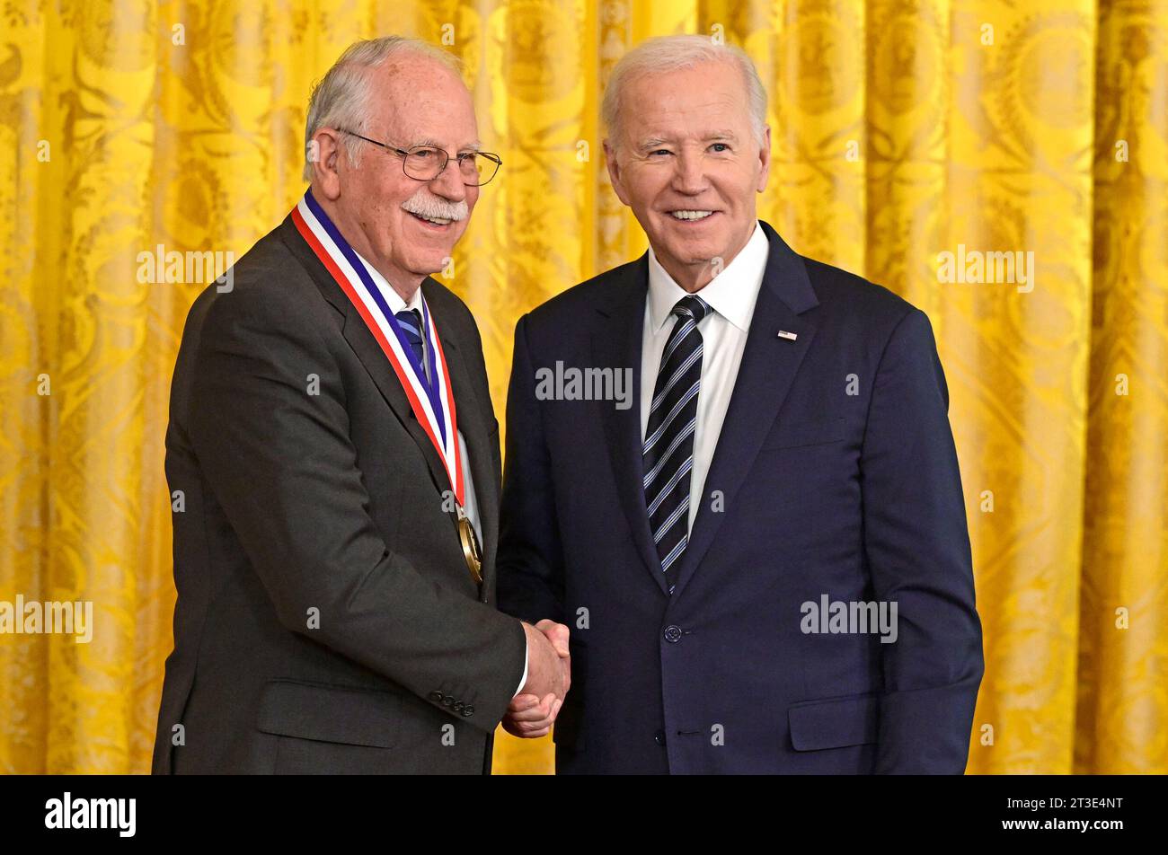 National medal of technology hi-res stock photography and images - Alamy