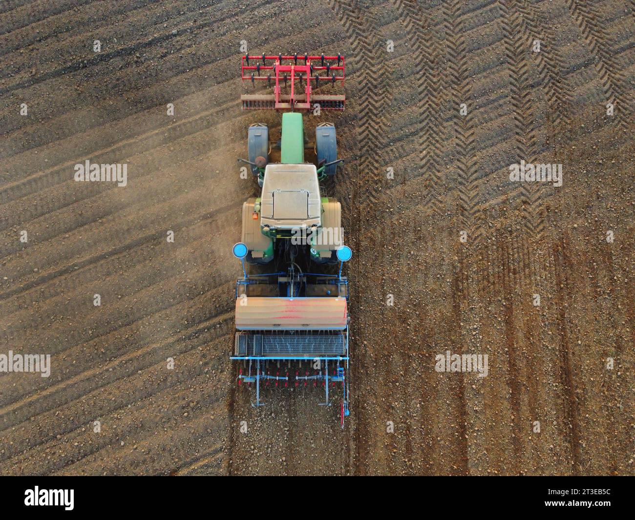 Lemken seed drill hi-res stock photography and images - Alamy