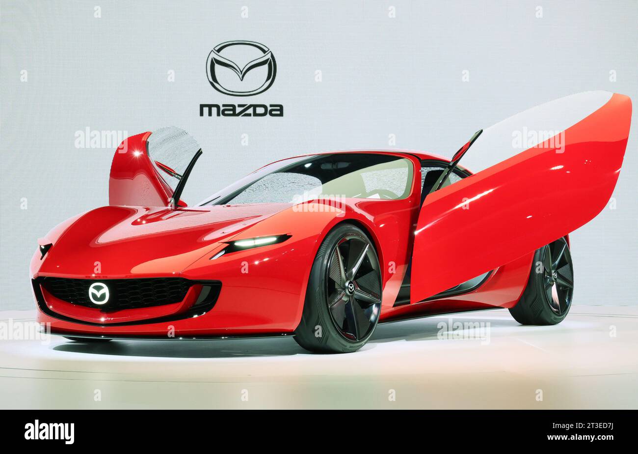 Tokyo, Japan. 25th Oct, 2023. Japan's automaker Mazda Motor displays ...